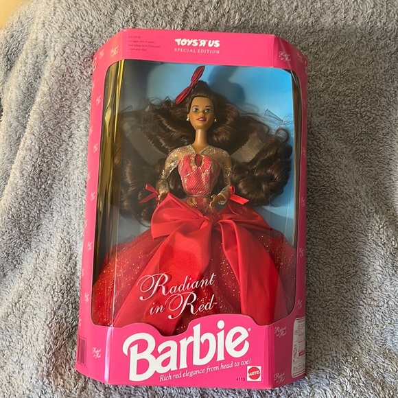 Mattel | Toys | Vintage 992 Radiant In Red Barbie Doll Toys R Us ...